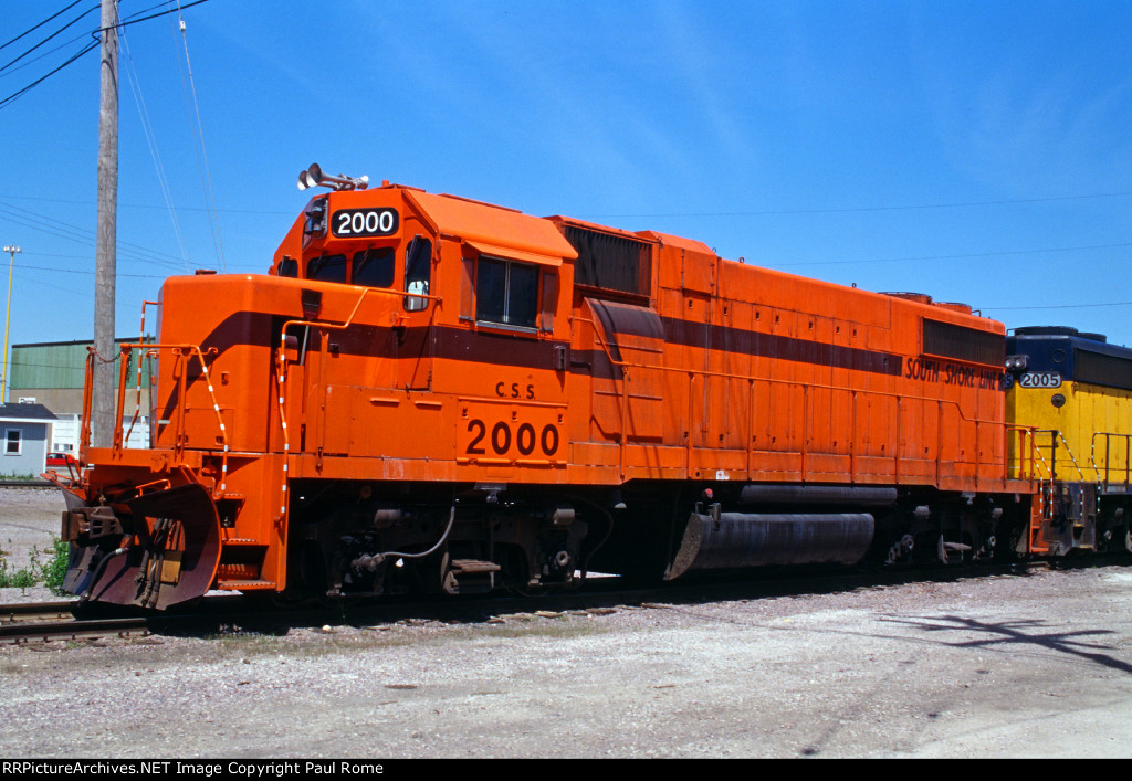 CSS 2000, EMD GP38-2, at the CNW Proviso Yard
